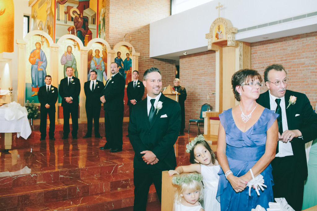 Maria & Mark // Downtown Detroit Wedding at the Gem Theatre » Kerby Lou ...