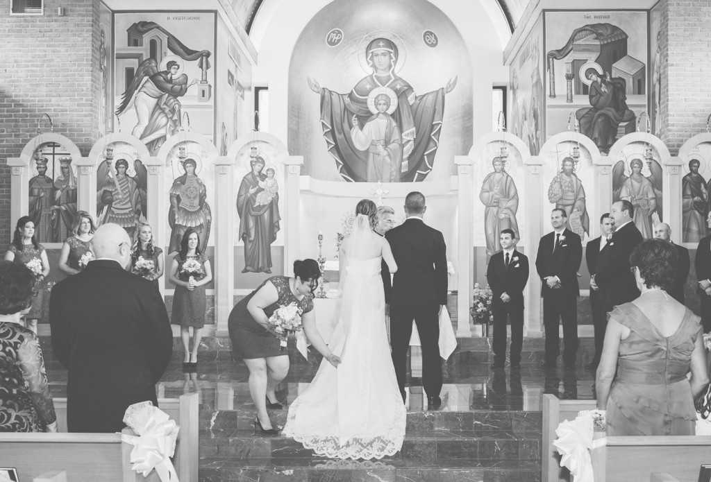 Maria & Mark // Downtown Detroit Wedding at the Gem Theatre » Kerby Lou ...
