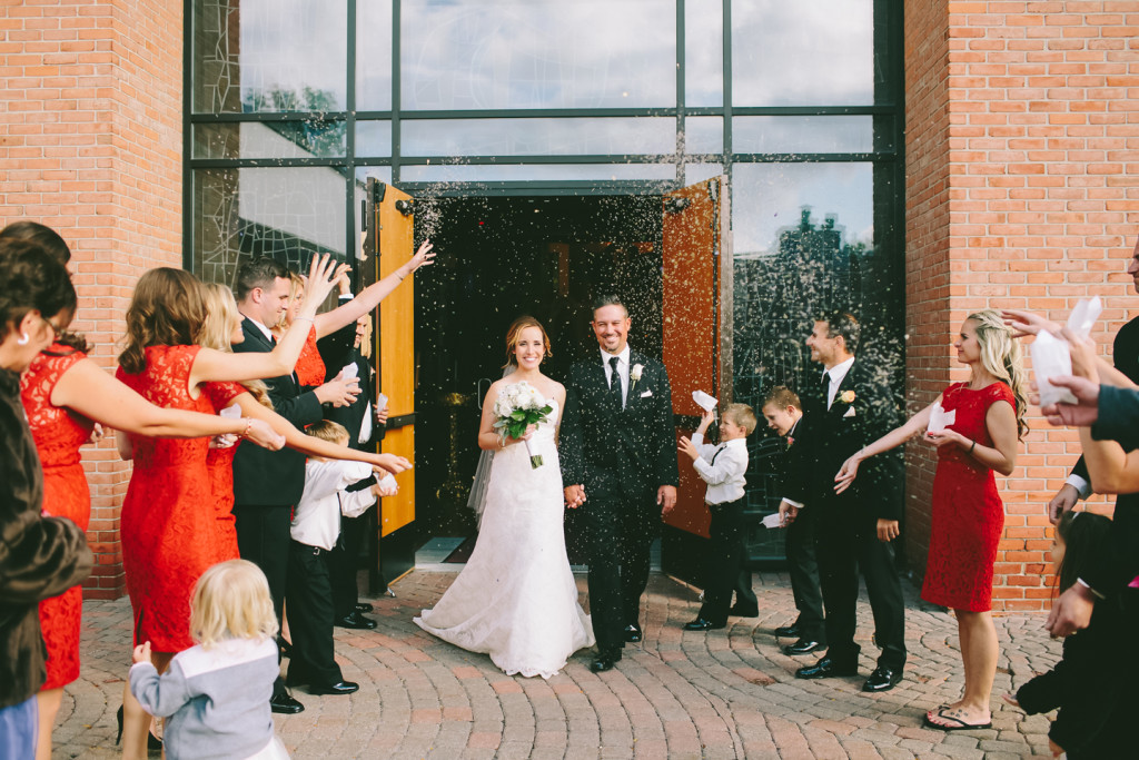 Maria & Mark // Downtown Detroit Wedding at the Gem Theatre » Kerby Lou ...