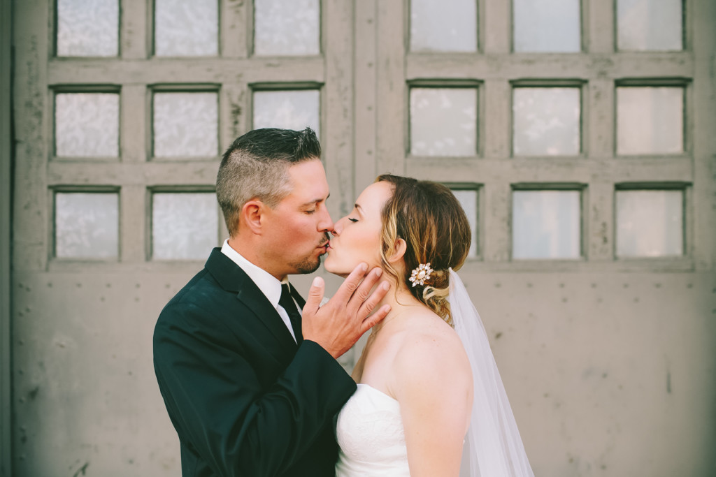 Maria & Mark // Downtown Detroit Wedding at the Gem Theatre » Kerby Lou ...