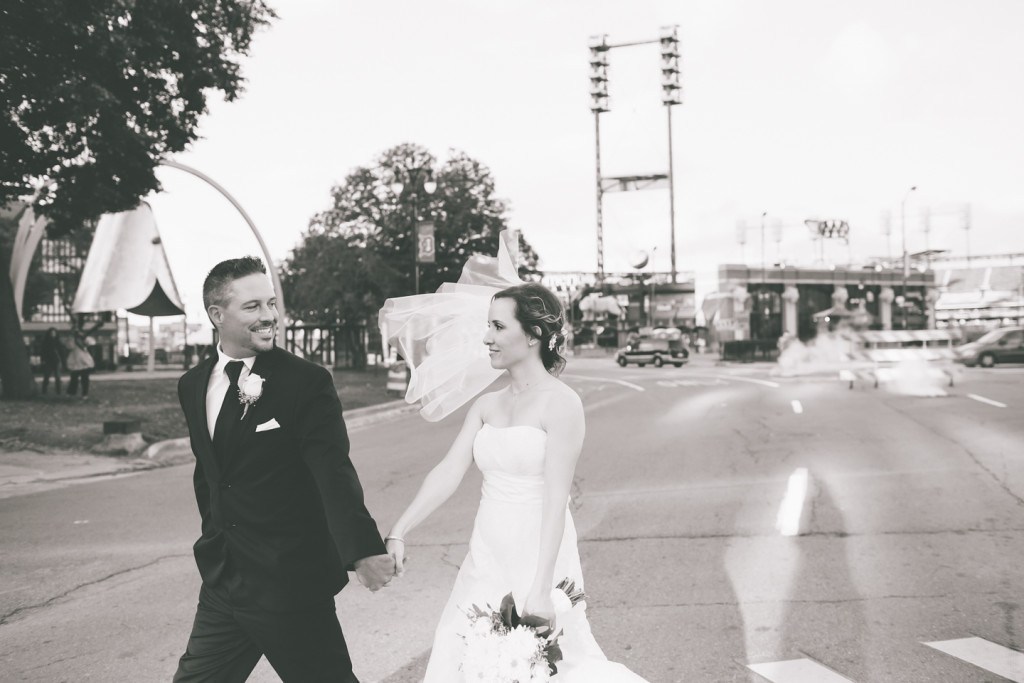 Maria & Mark // Downtown Detroit Wedding at the Gem Theatre » Kerby Lou ...