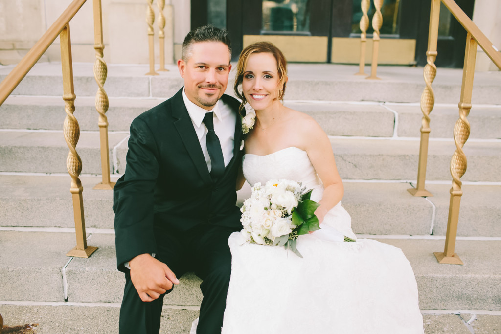 Maria & Mark // Downtown Detroit Wedding at the Gem Theatre » Kerby Lou ...